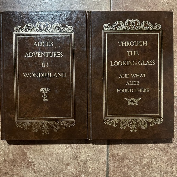 Other | Vintage Alice In Wonderland Through The Looking Glass Set ...